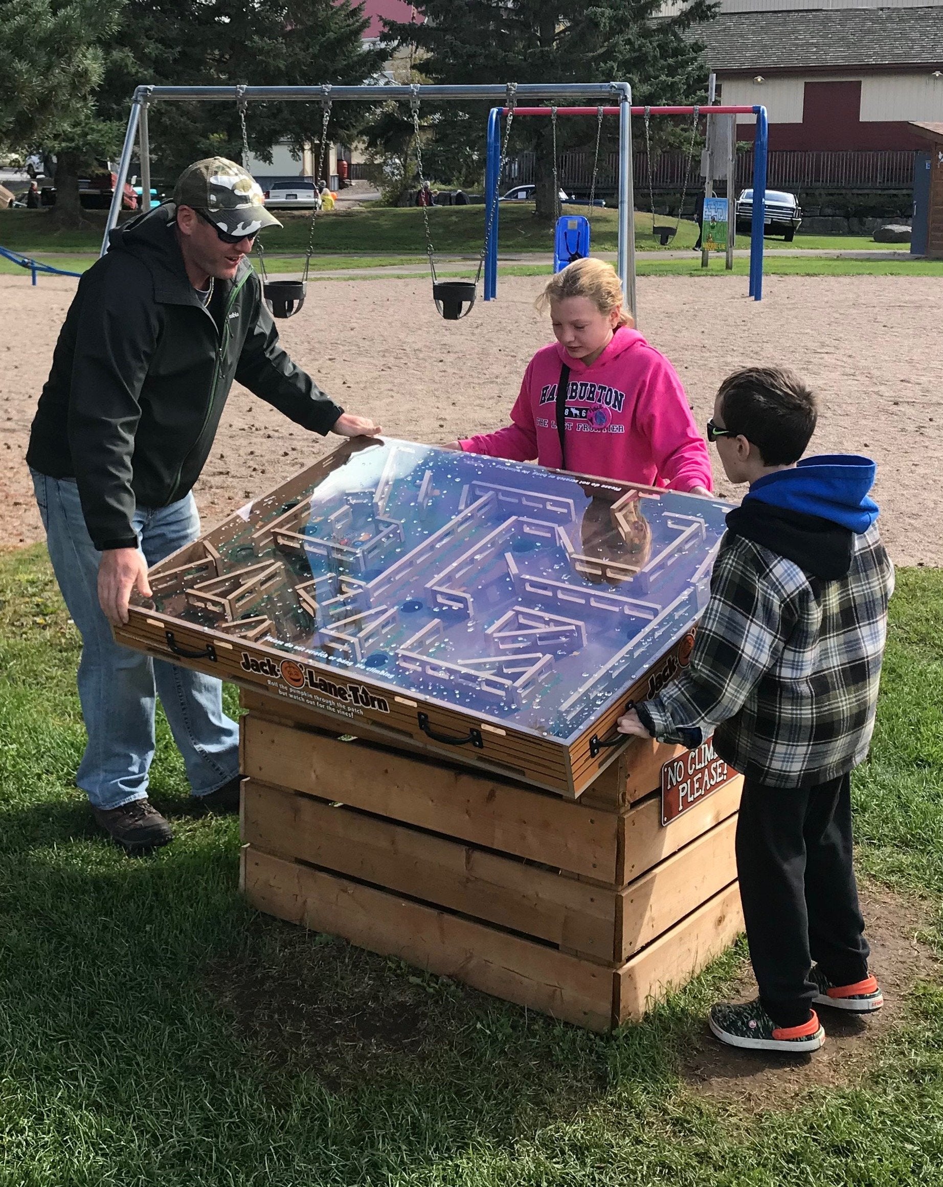 Tilt-A-Maze – MacArt Studios